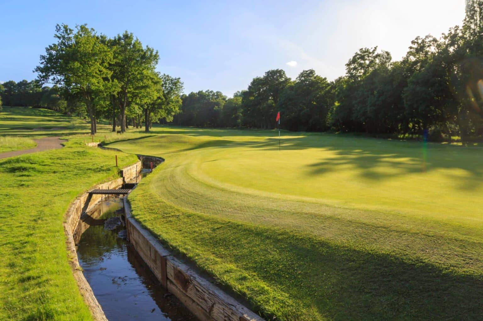 Coombe Hill Golf Club - Full Program Golf Tours